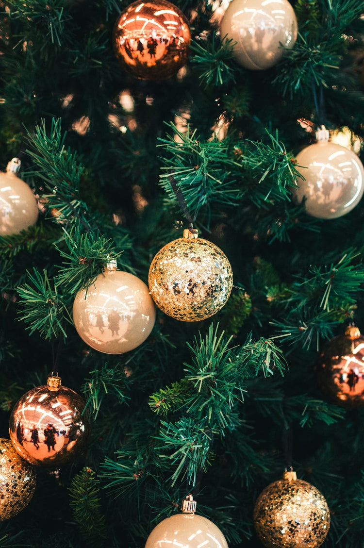 A Brief History of Christmas Ornaments and Their Origins – Tree Treasures